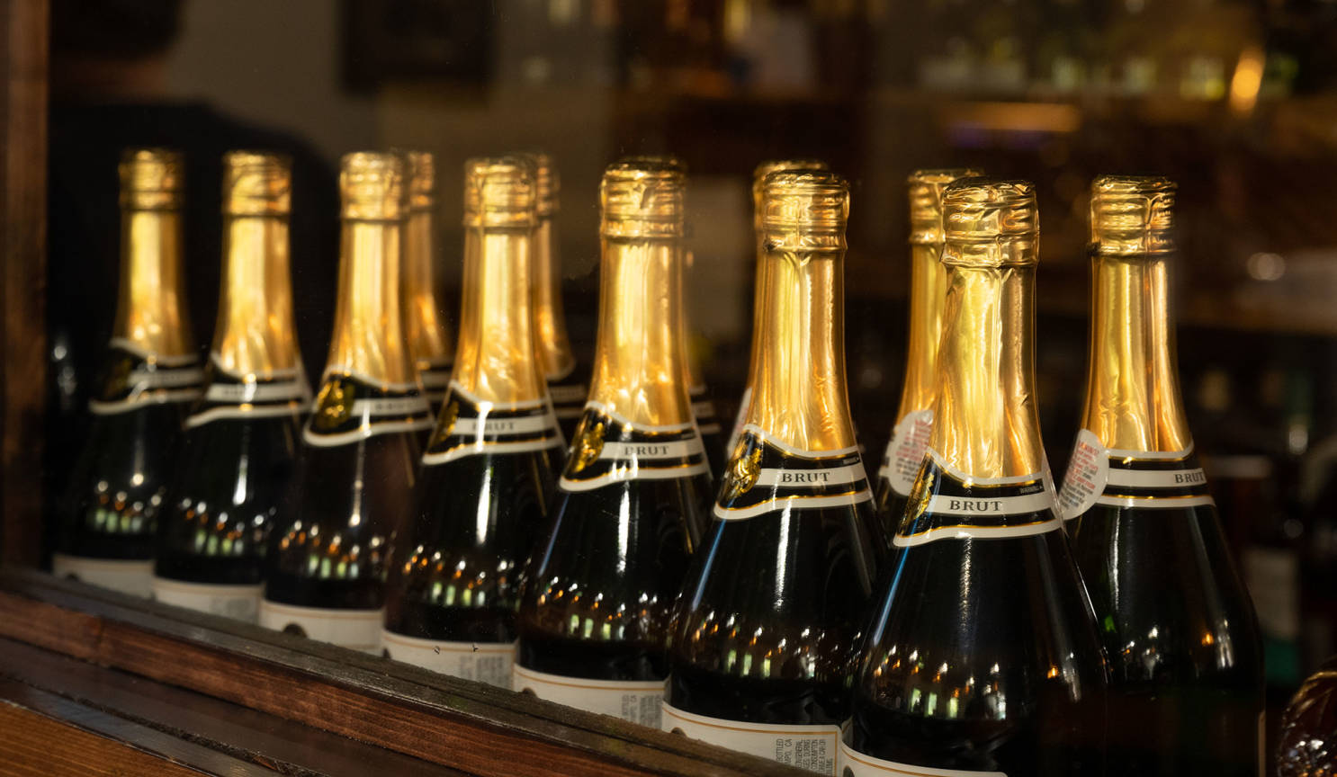 Nineteen 19 Grill & Bar - Historic Town where Tennessee, Kentucky and ...