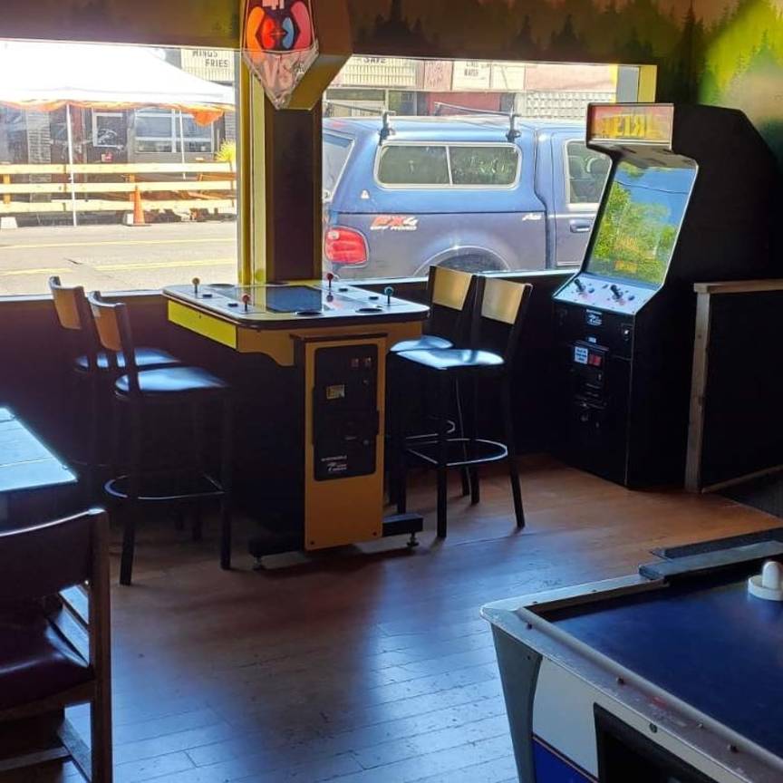 Space Room Lounge - Hawthorne, Portland, OR