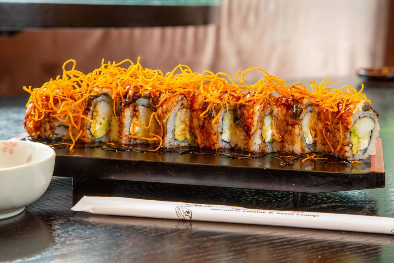 Dee’s Mandarin & Sushi Lounge - Chicago, IL