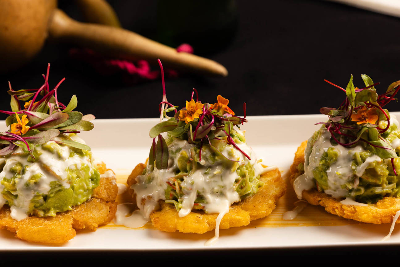 El Maní Restaurant & Salsa Bar - Miami, Doral, FL