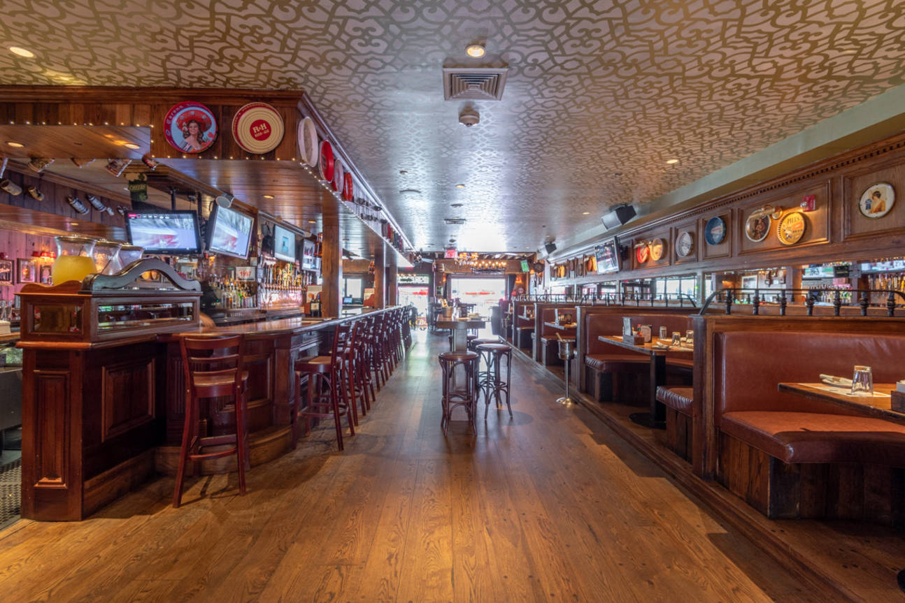 Ron Blacks - Downtown White Plains, White Plains, NY