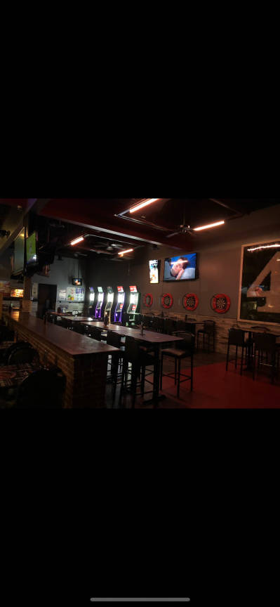 Sidelines Sports Pub - Avon, IN