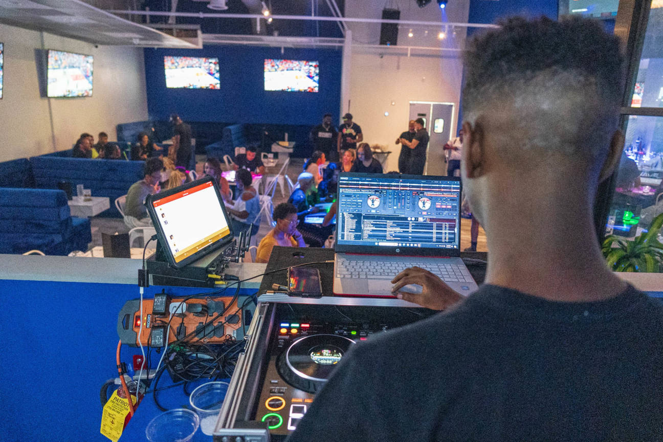 Swigzz Restaurant & Lounge - Stockbridge, GA