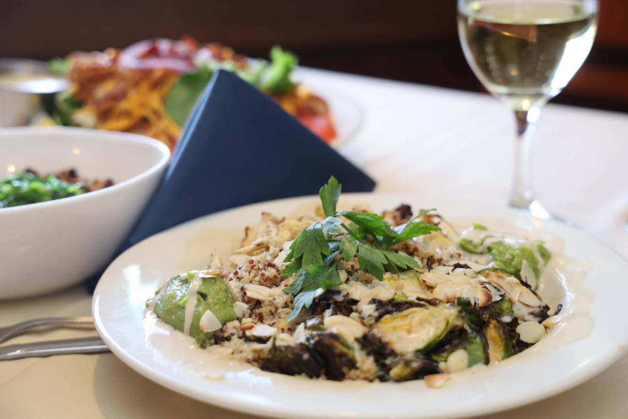 Old Street Restaurant & Bar - Smithtown, Smithtown, NY