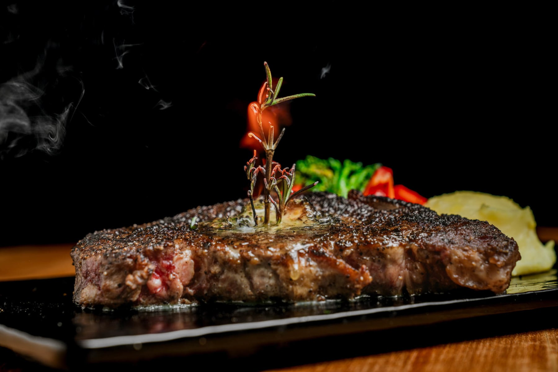 Von's Steakhouse & Oyster Bar - Edmonton, AB