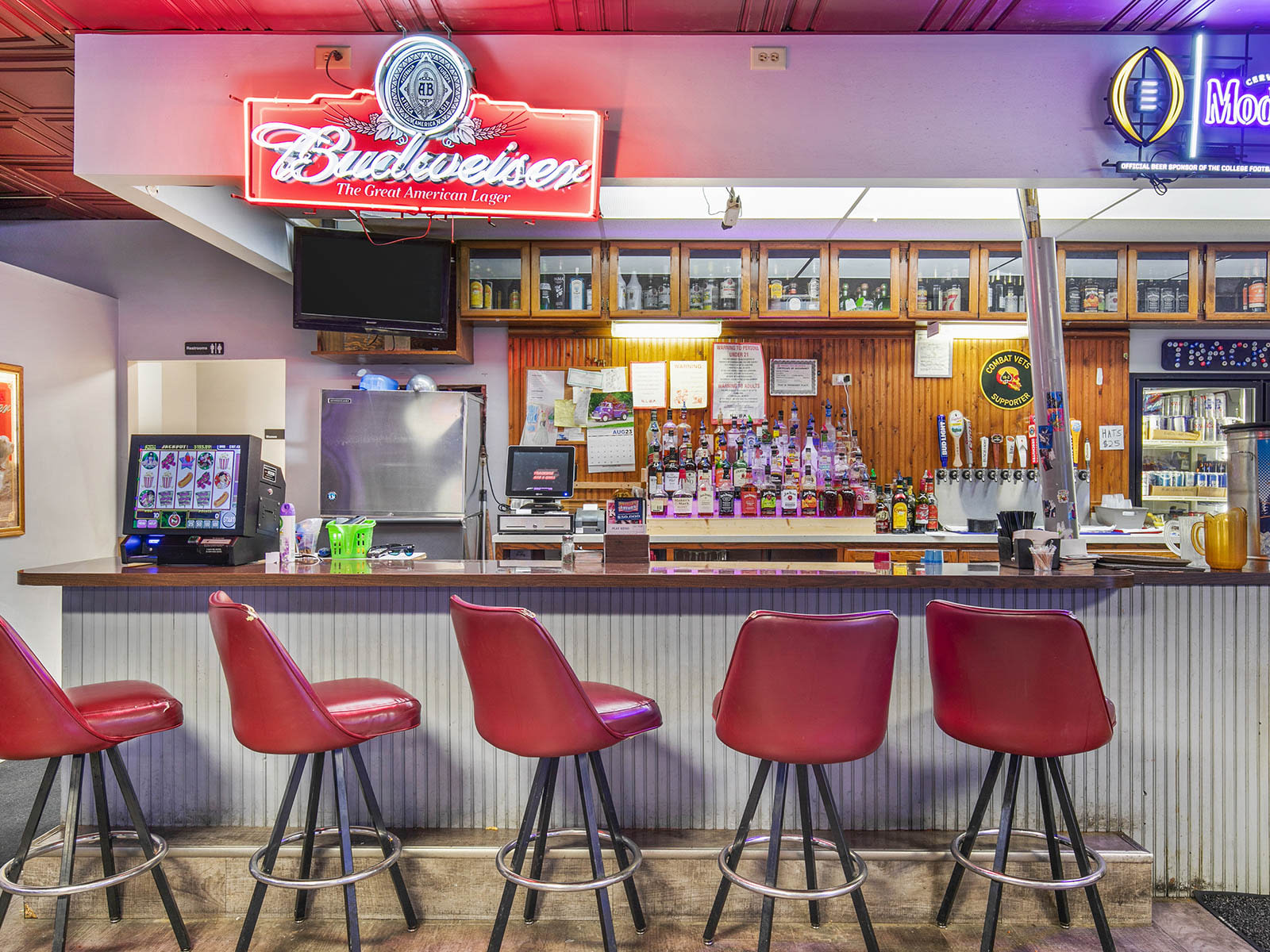 Trackside Bar - Waverly, NE