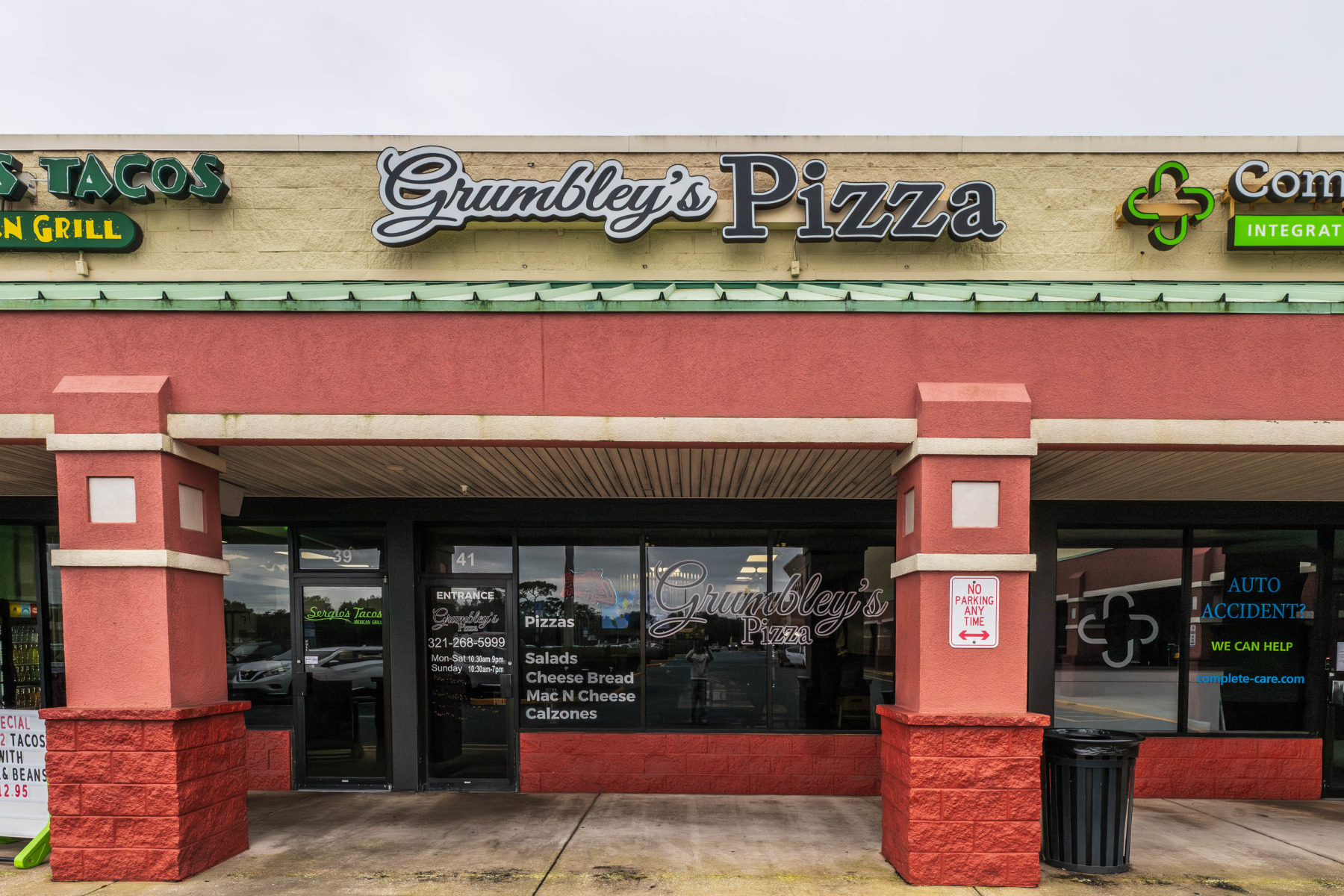 Must-Try Pizzeria in Titusville, FL | Grumbley's Pizza