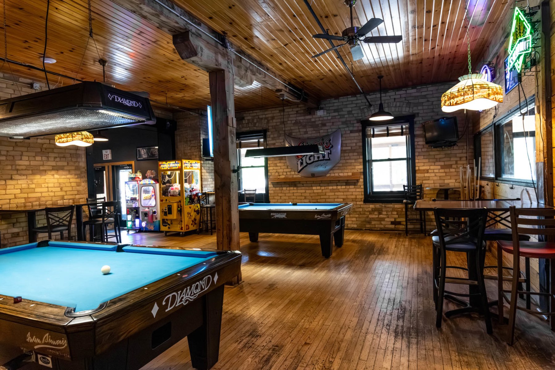 Cy's Bar and Grill - Chaska, MN