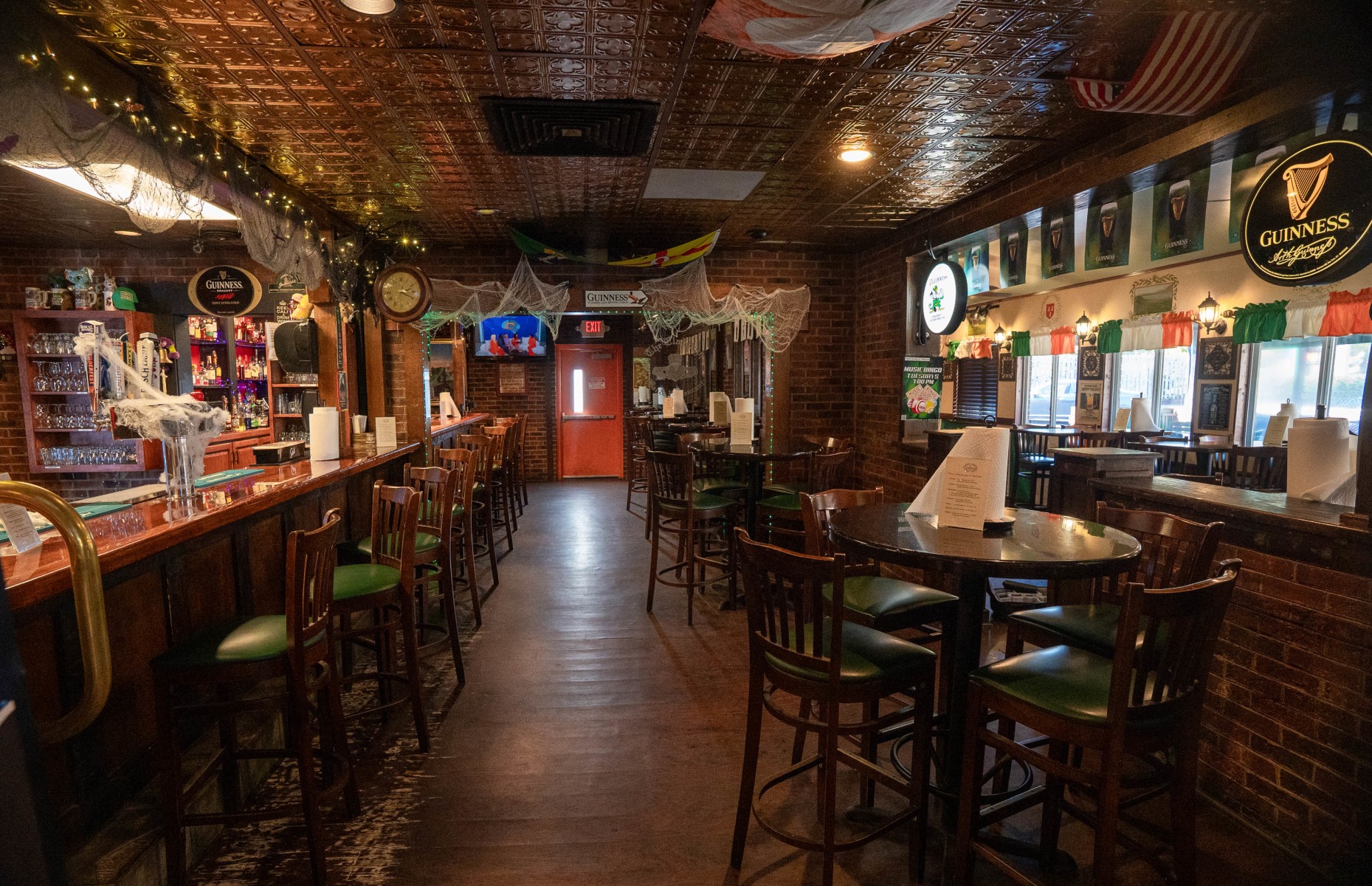 Must-Try Pub in High Point NC | Claddagh Restaurant & Pub