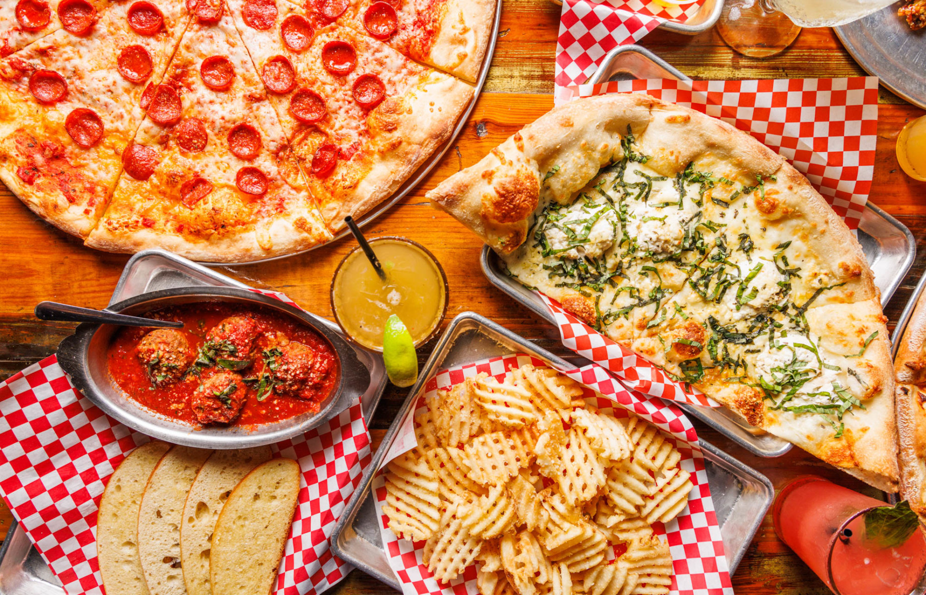 Must-Try Restaurant in Austin, TX | Toss Pizzeria & Pub