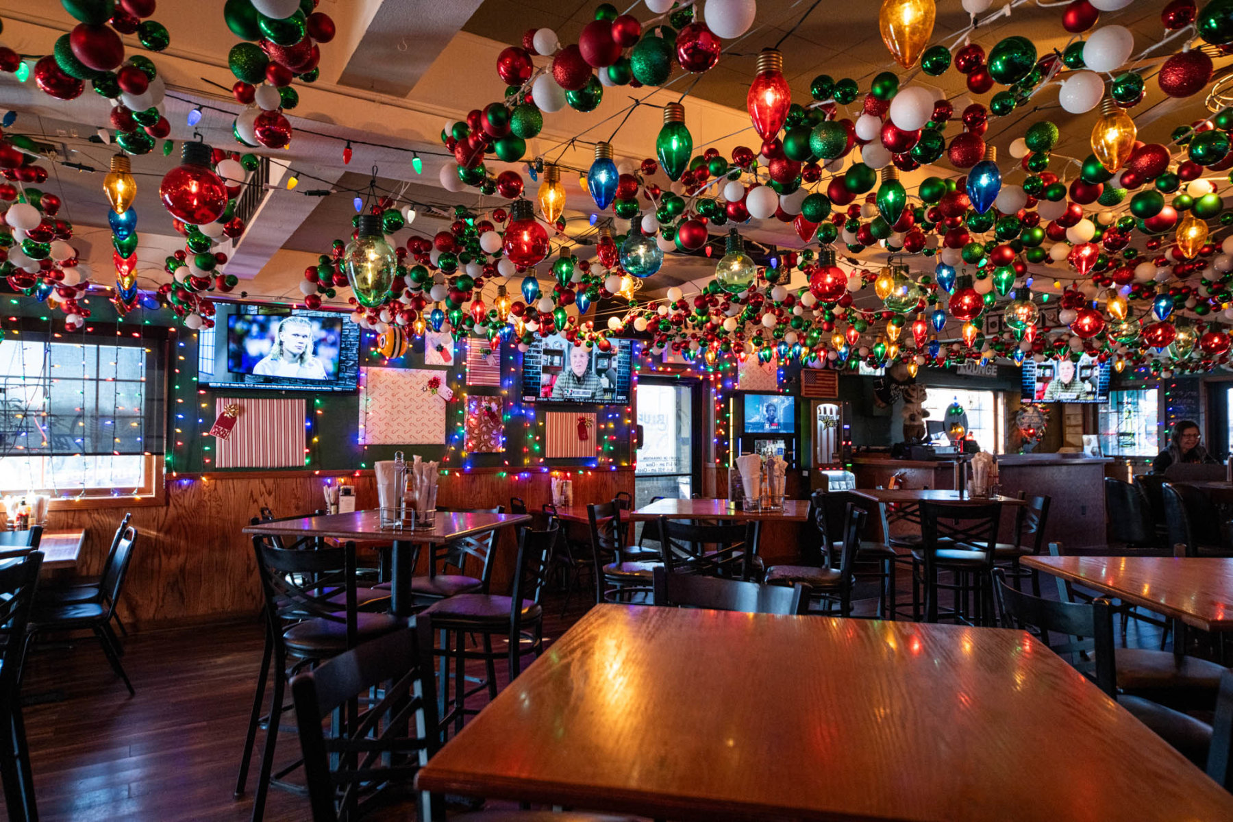 Natty Oaks Pub & Eatery - West Allis, WI