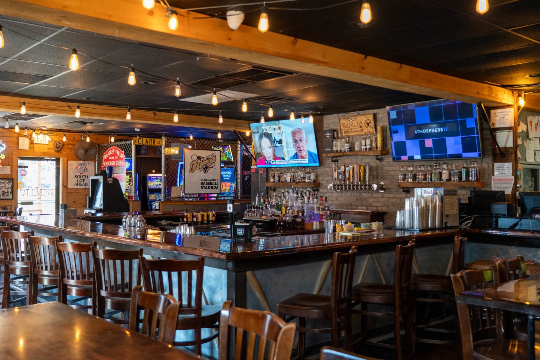 Best Sports Bar in Cherry Valley, IL | Baseball Tap