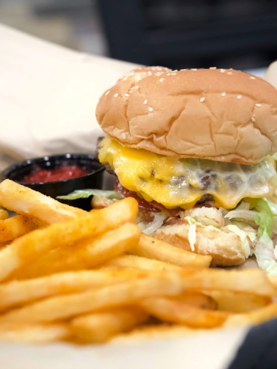 Mi Amiche - Italian & American favorites in Lake Norman, Mooresville.
