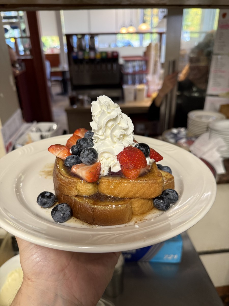 Best Pizza in Bethany | Teddy B's Restaurant & Pizzeria