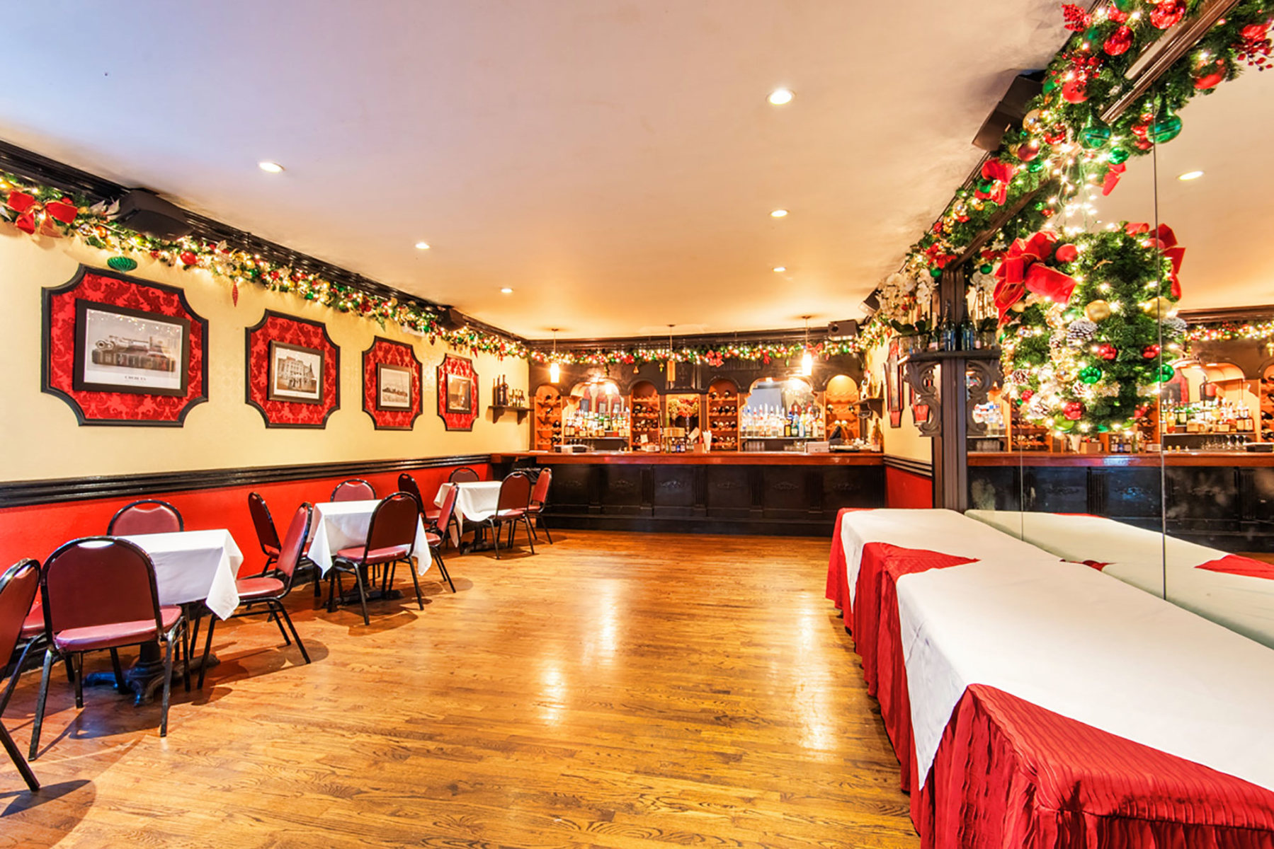 Must-Visit Irish Pub in Midtown | Playwright Tavern