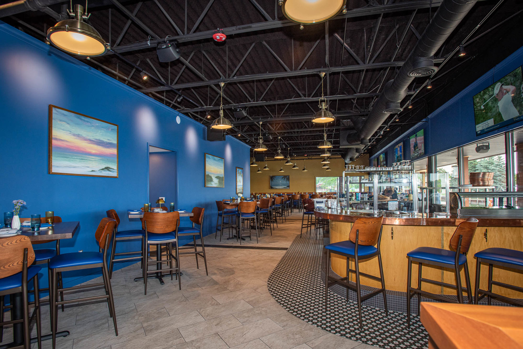 Latitudes – Must-Visit Restaurant in Wyandotte, MI