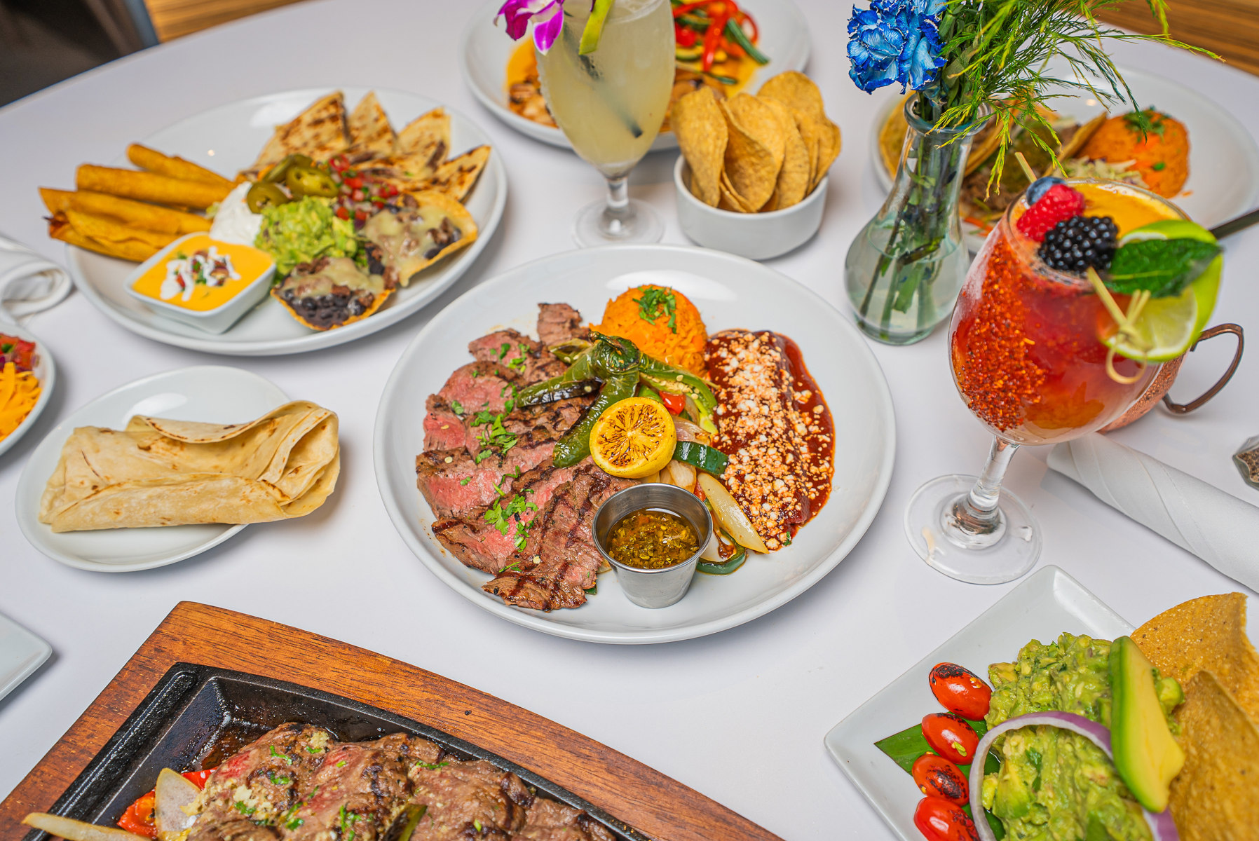 Doce Mesas - Dallas, TX - Upscale Mexican Restaurant