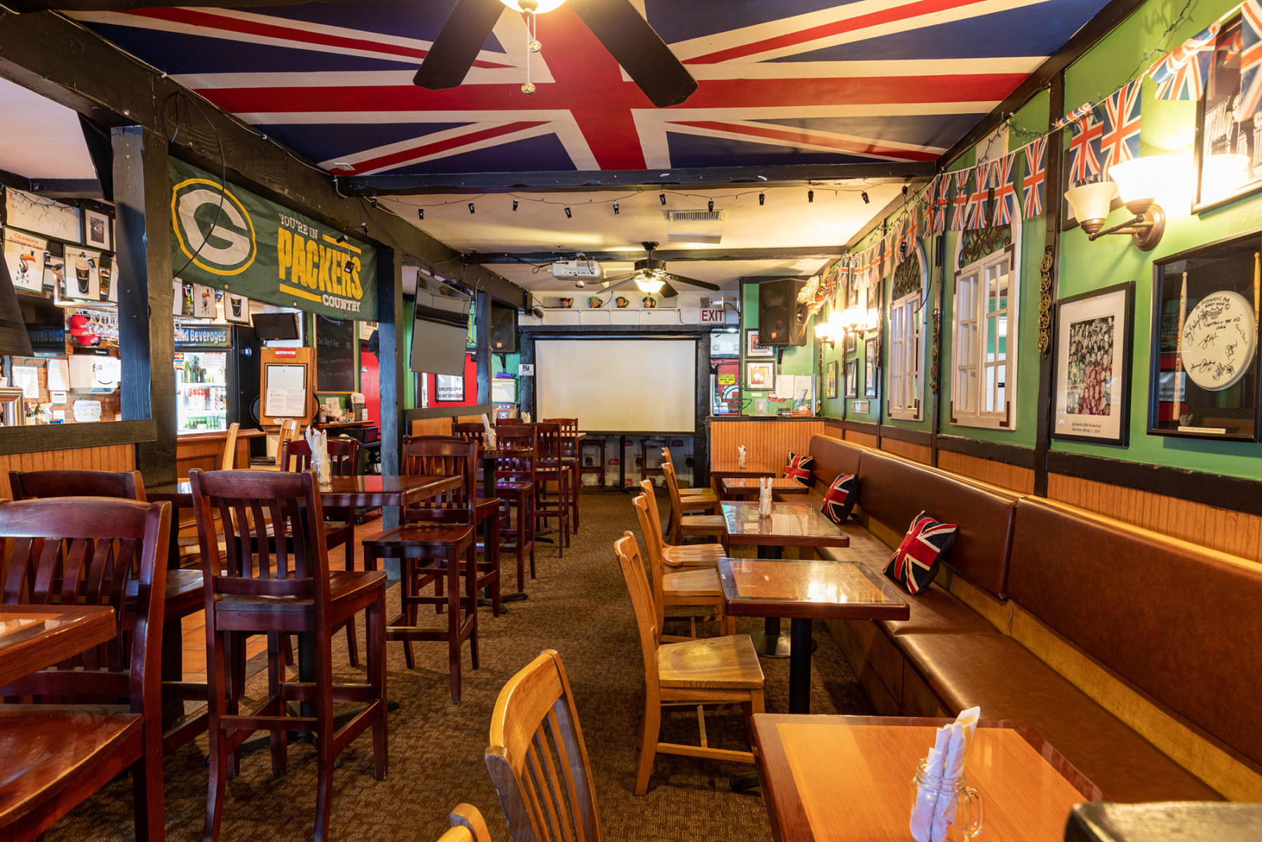 Pickwick Pub - Woodland Hills, CA