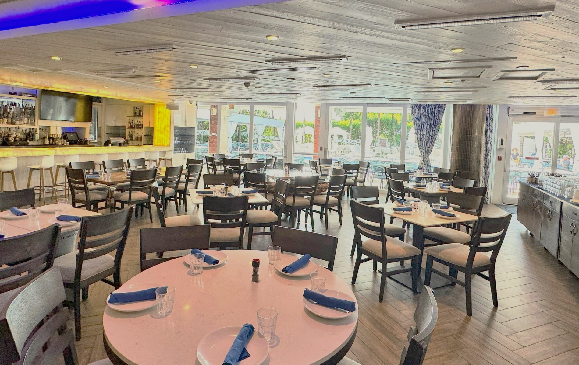 Must-Visit Greek Restaurant in Miami Beach, FL | Santorini by Georgios
