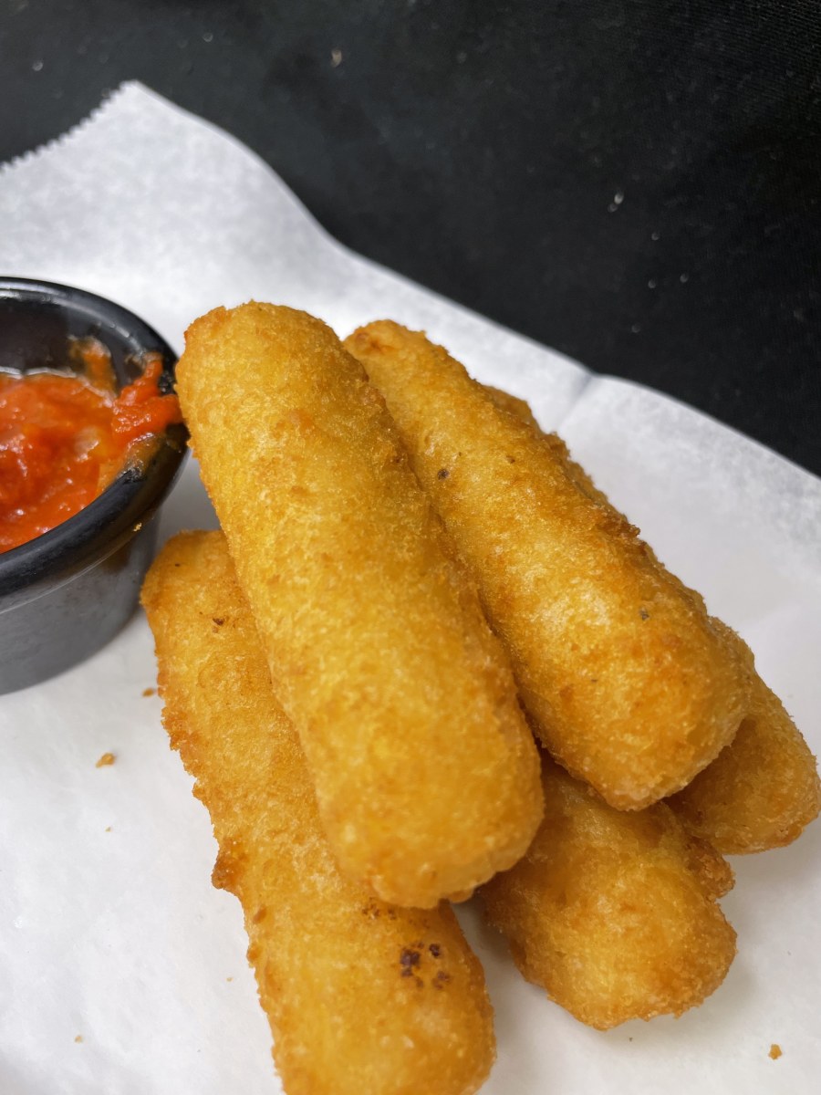 Must-Try Sports Bar in Naperville, IL | Anthem Ale House