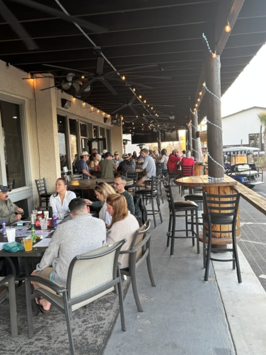 Best American Restaurant in Bay Point | Neons Bar 72