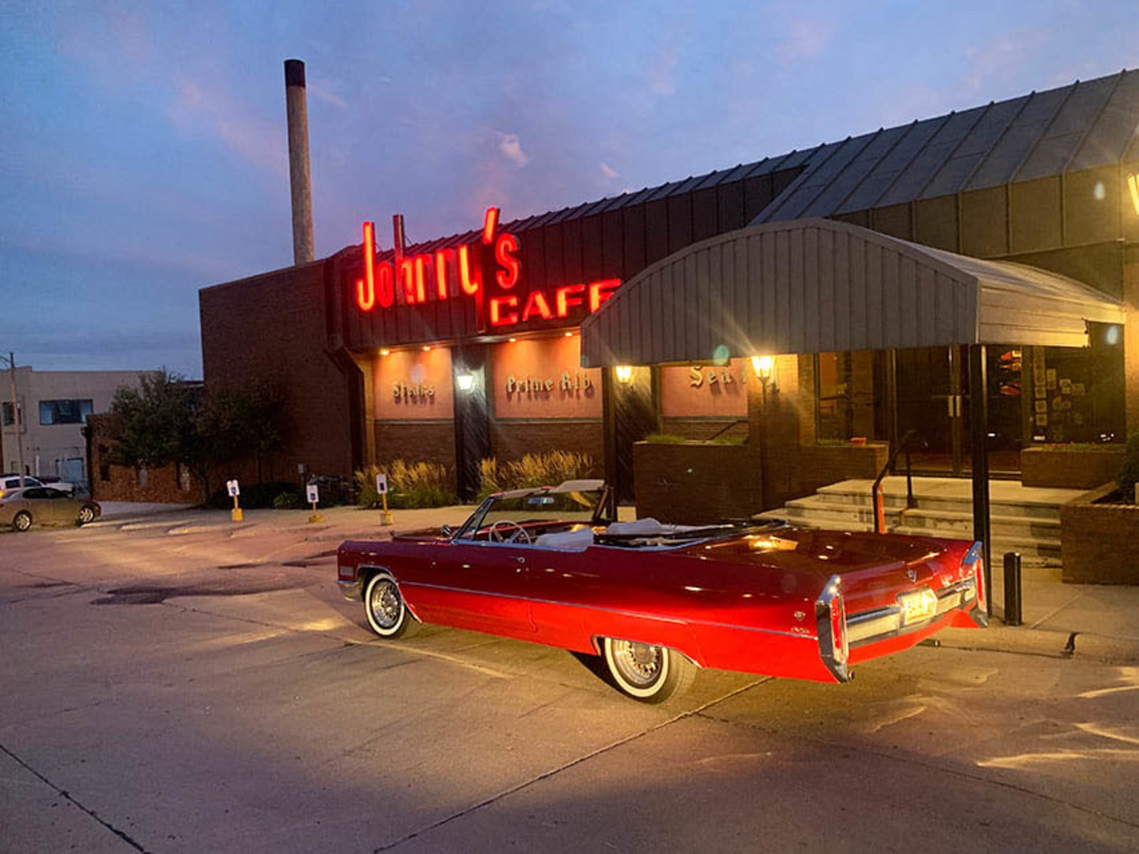 Must-Visit Steakhouse in Omaha, NE | Johnny's Cafe