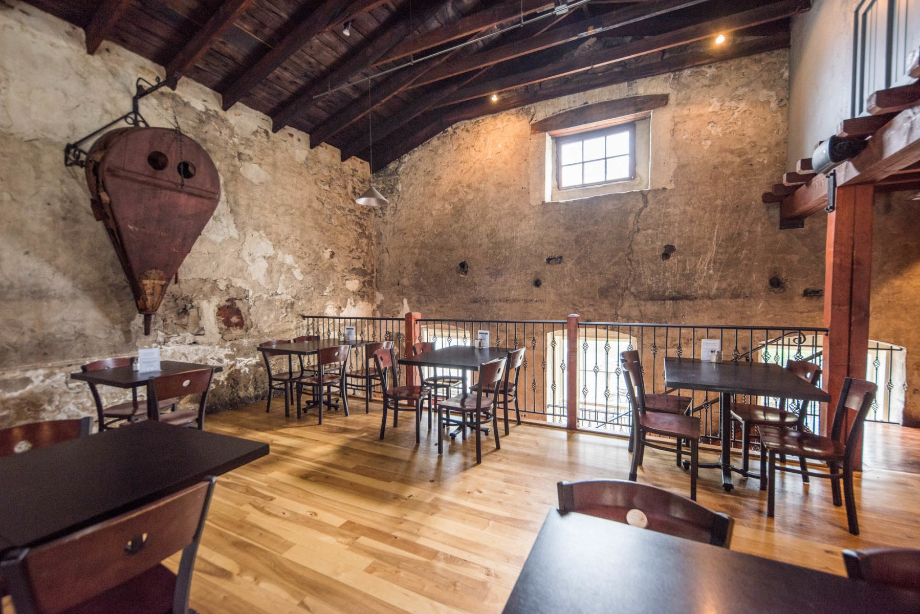 Anvil Pub & Grille - Cedarburg, WI