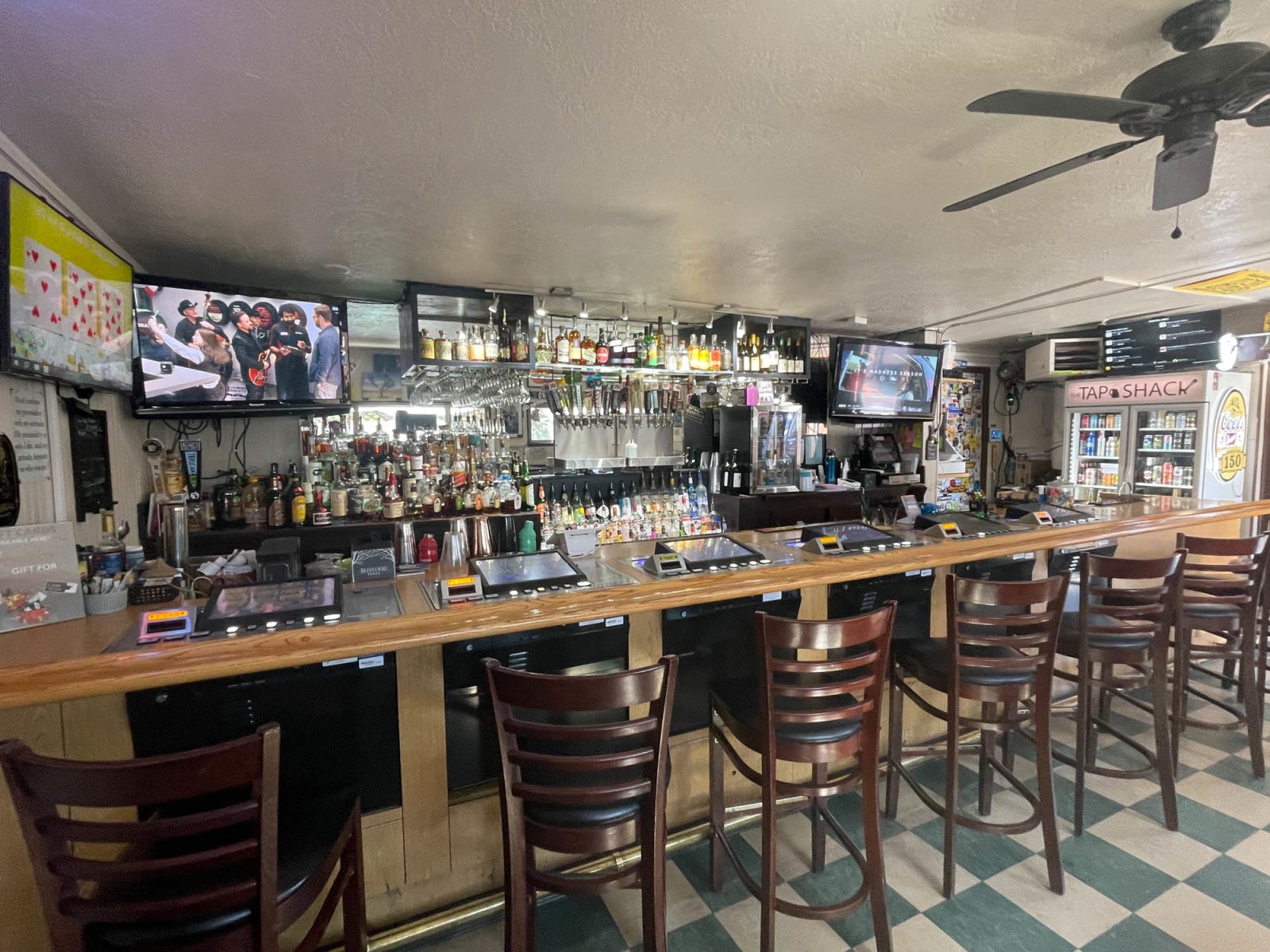 Must-Try Dive Bar in Carson City, NV | The Tap Shack