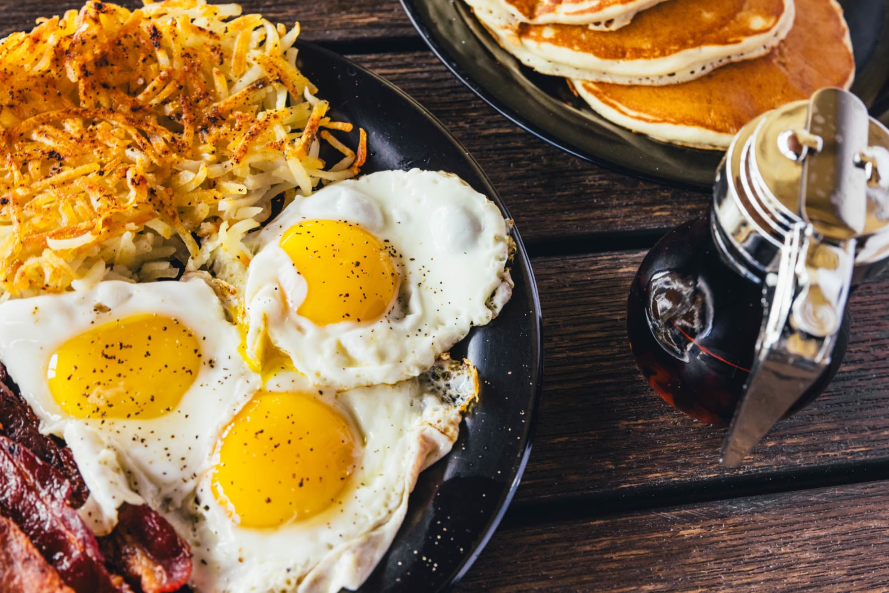 Must-Try Bar in Chaska, MN | Cy's Bar and Grill