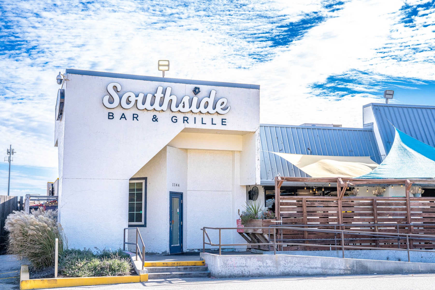 Must-Try B&B in Kansas City, MO | Southside Bar & Grille
