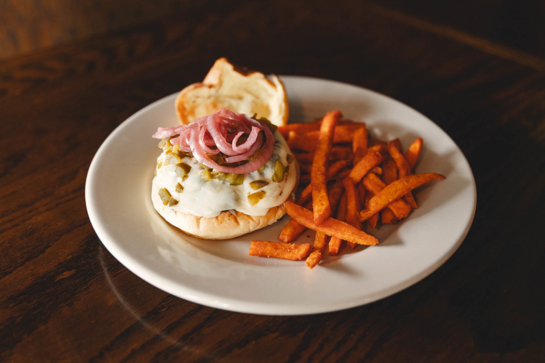 CJ Mugg's - Must-Try American Restaurant in Clayton, MO