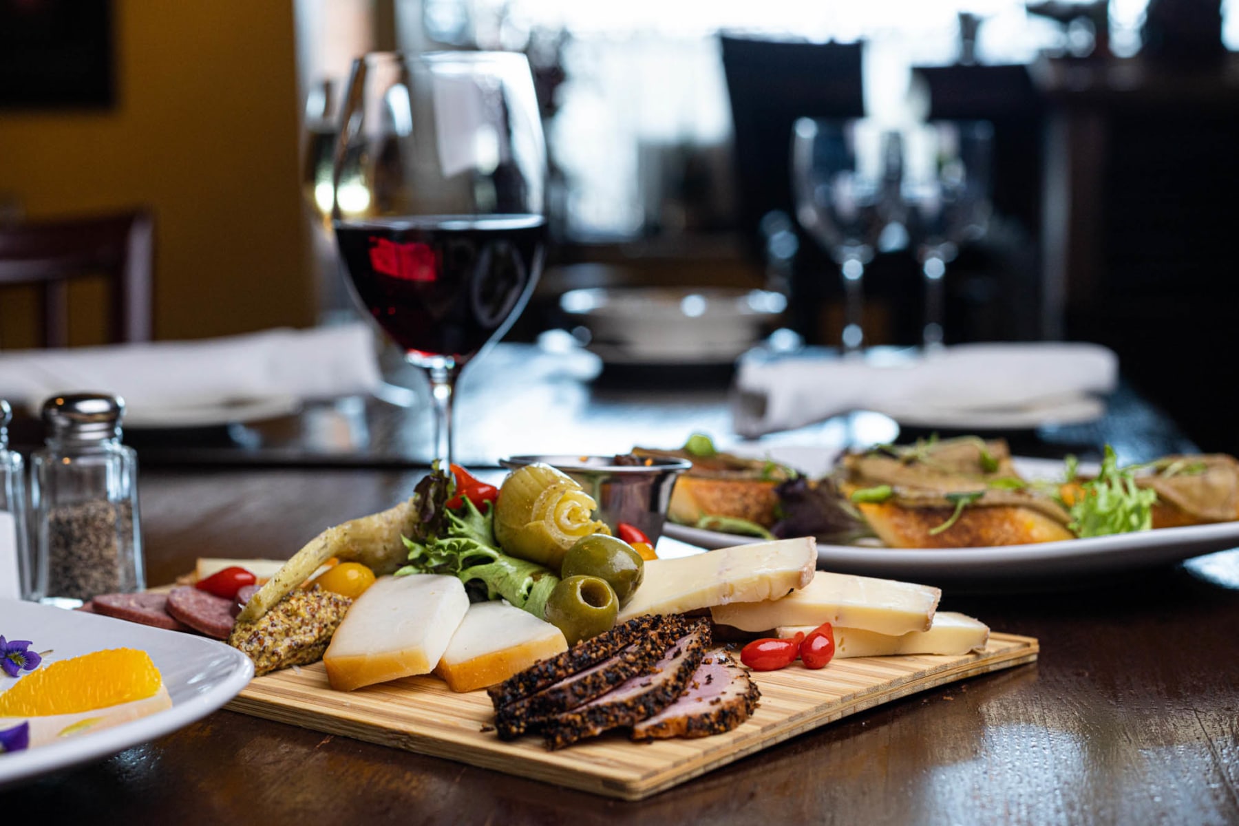 Le Voltaire French Restaurant - Omaha, NE