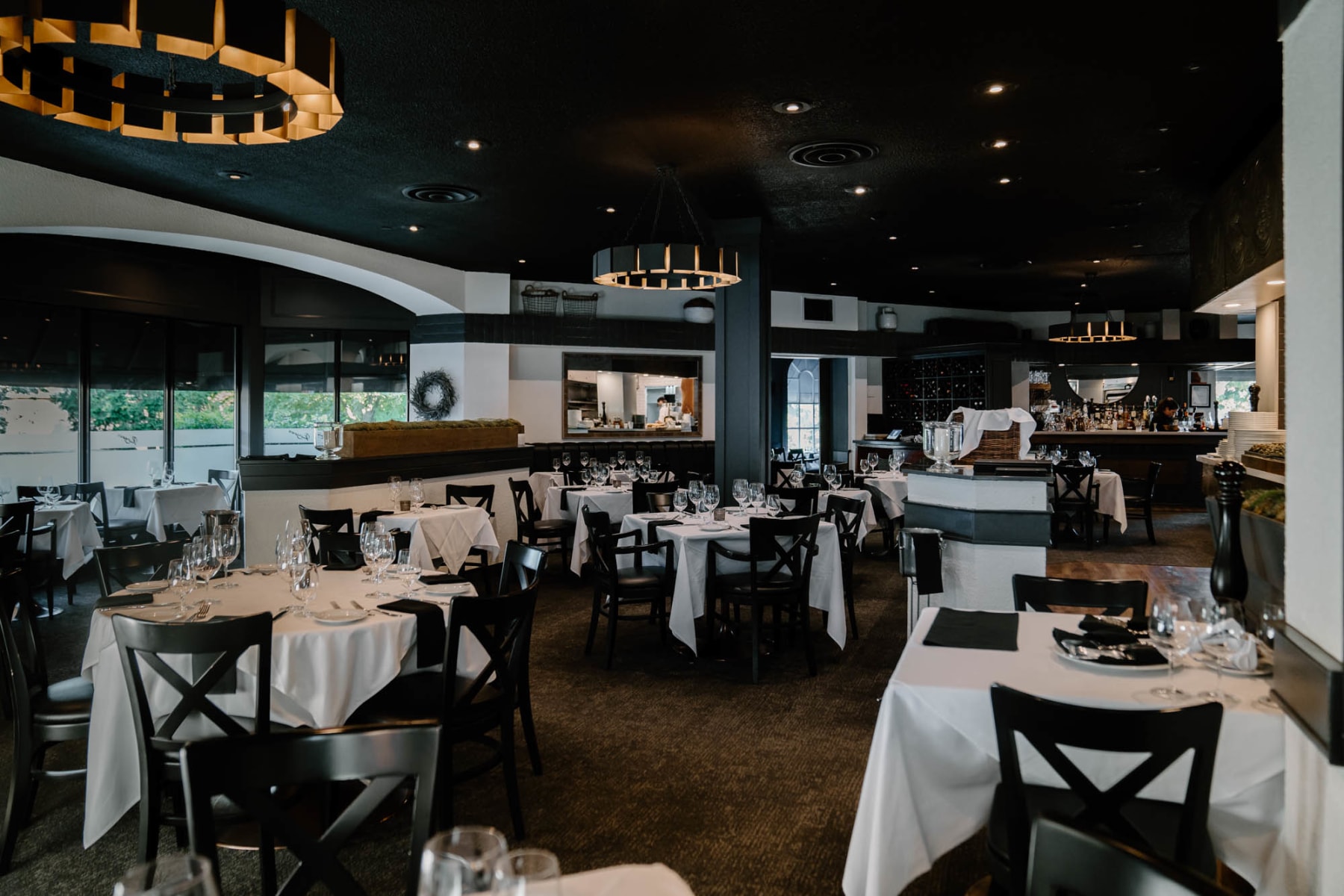 Rogues Restaurant – Must-Visit Fine Dining in Mississauga
