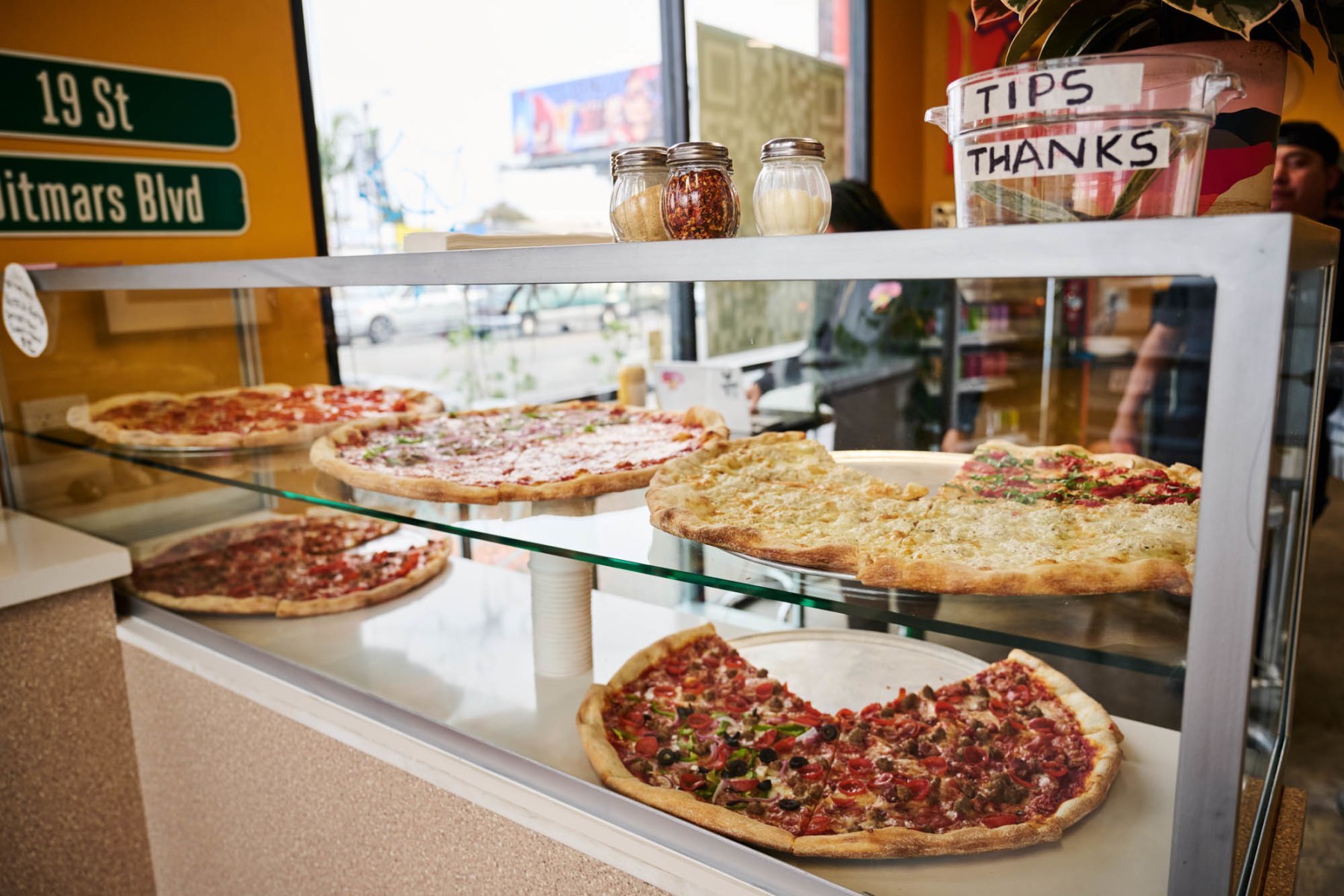 Must-Try Restaurant in Mid-City | Esco's NY Style Pizza