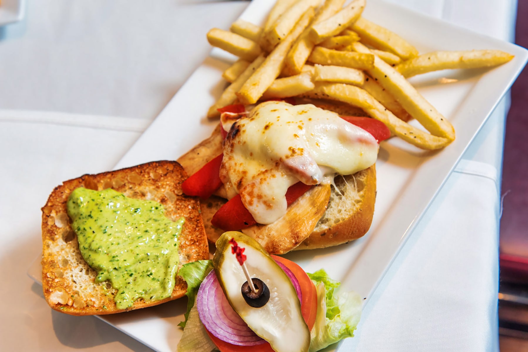Must-Visit Irish Pub in Midtown | Playwright Tavern