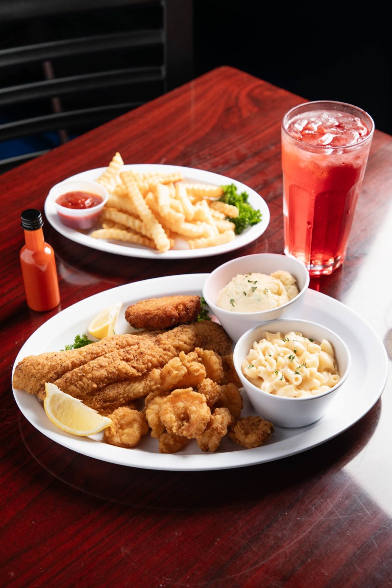 Best Bar in Harvey, LA | Food Symphony