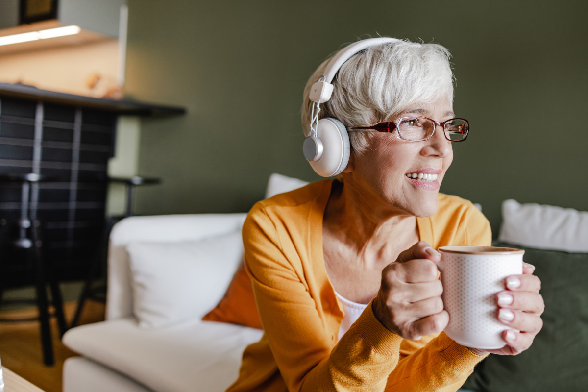 Tips for Using Spotlight When You're a Self-Represented Performer