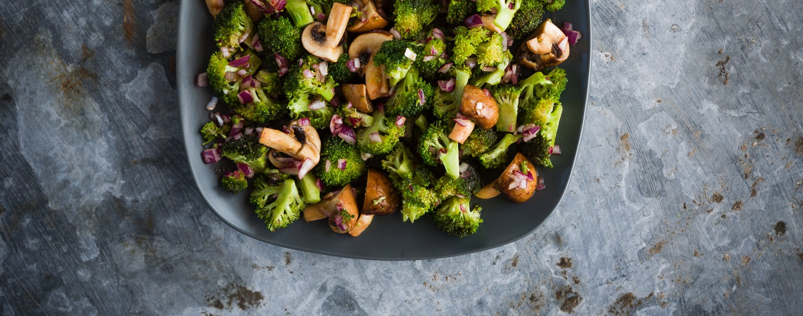 Broccoli and mushroom salad Recipe | Spur Sauces