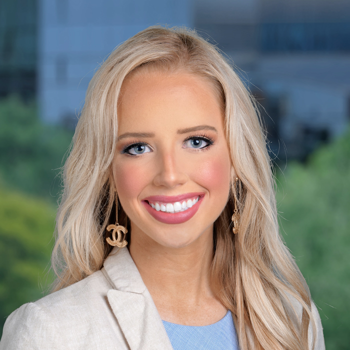 Hayley Mustin, Senior Associate at SRS Real Estate Partners