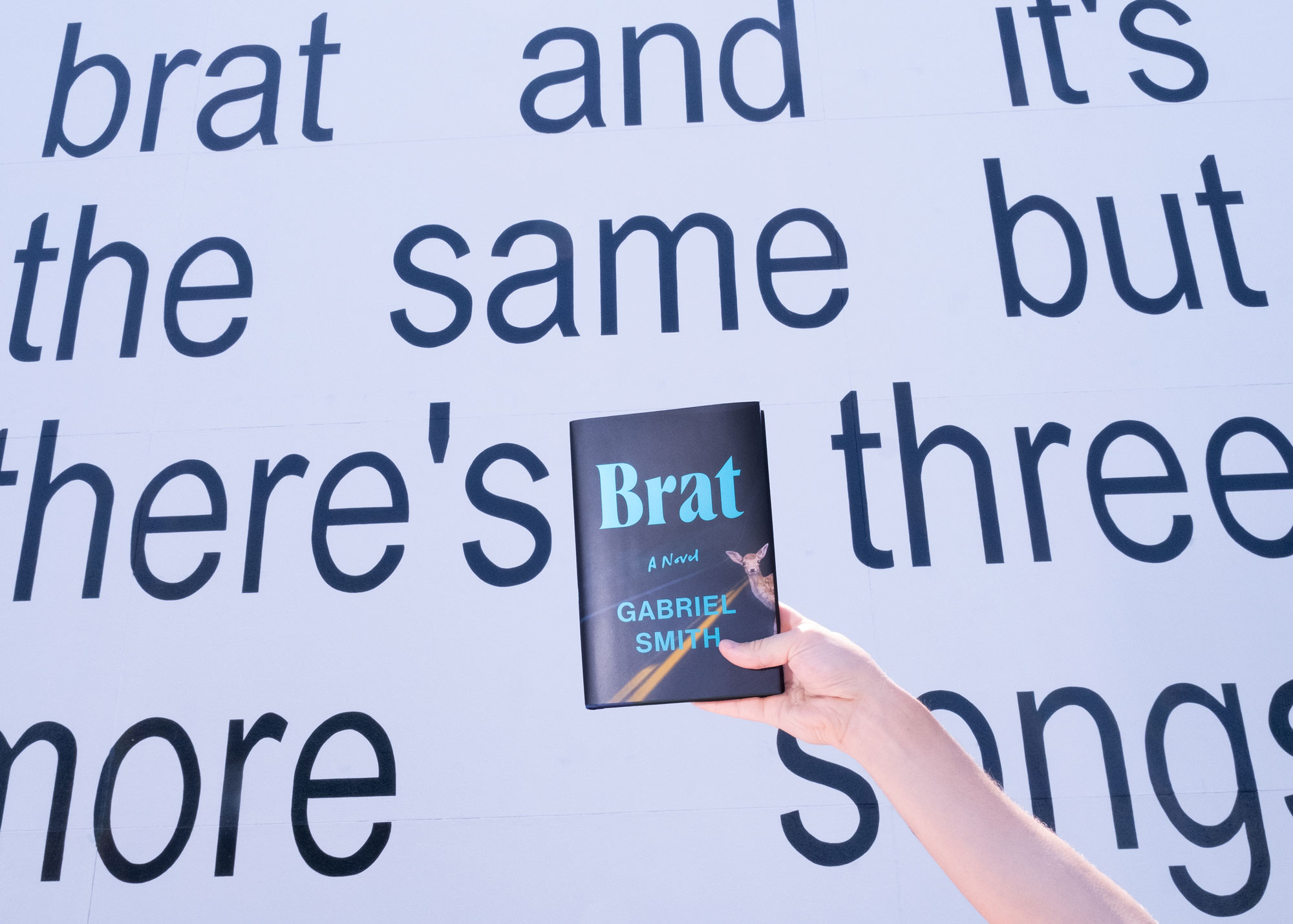 Comment Gabriel Smith a écrit le roman de l’été | SSENSE France