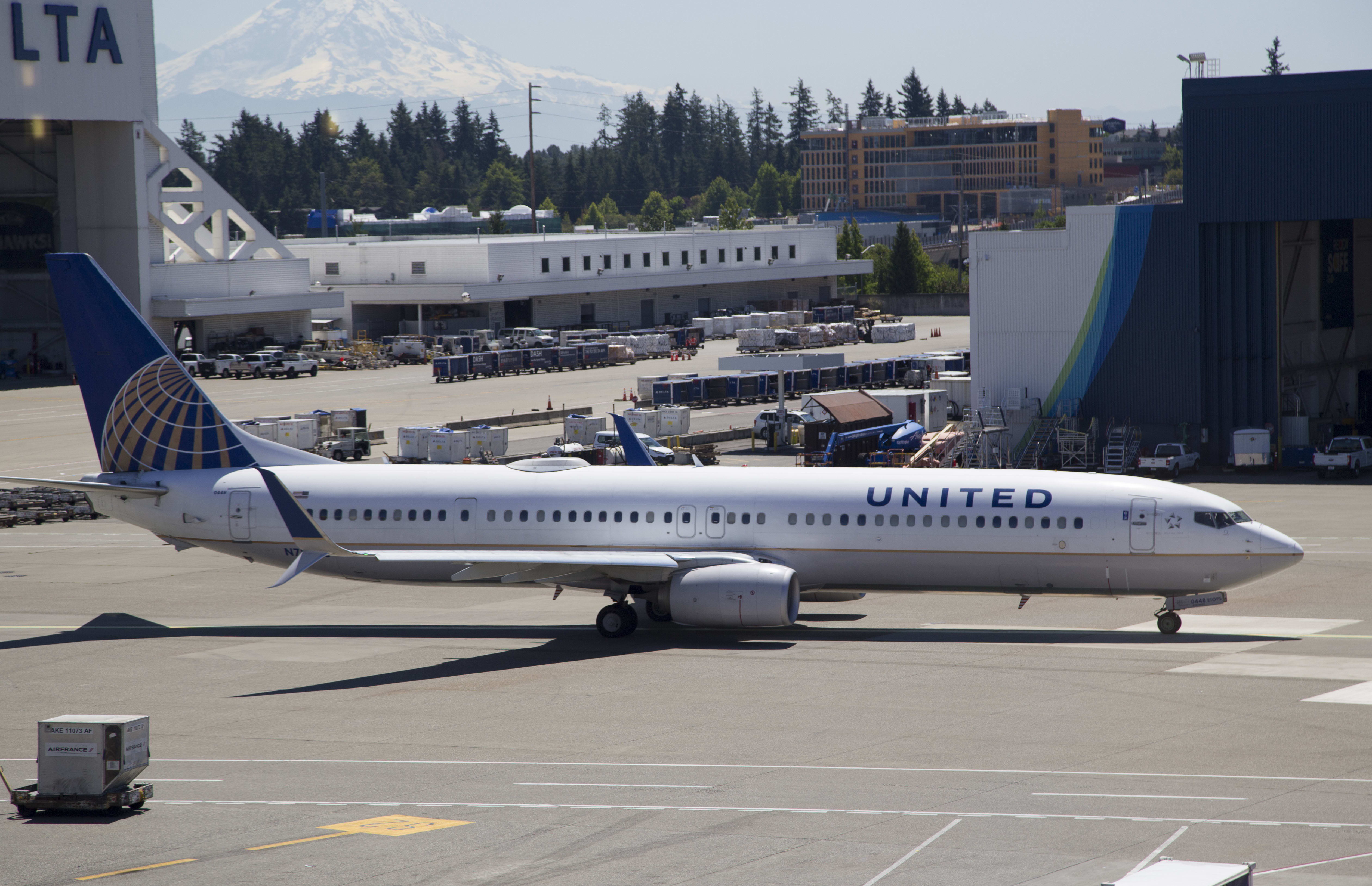 United Boeing 737-924(ER)(WL) - Star Alliance Virtual