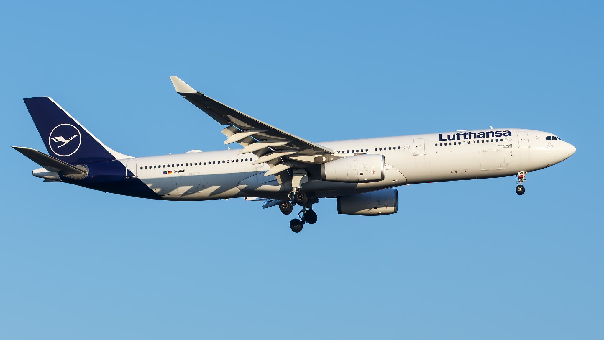 Lufthansa Airbus A330-343 - Star Alliance Virtual