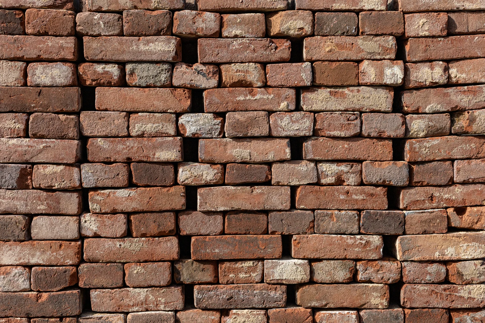 Antieke vormbak jaren 30 steen 21.5 x 5.5 rode nuance