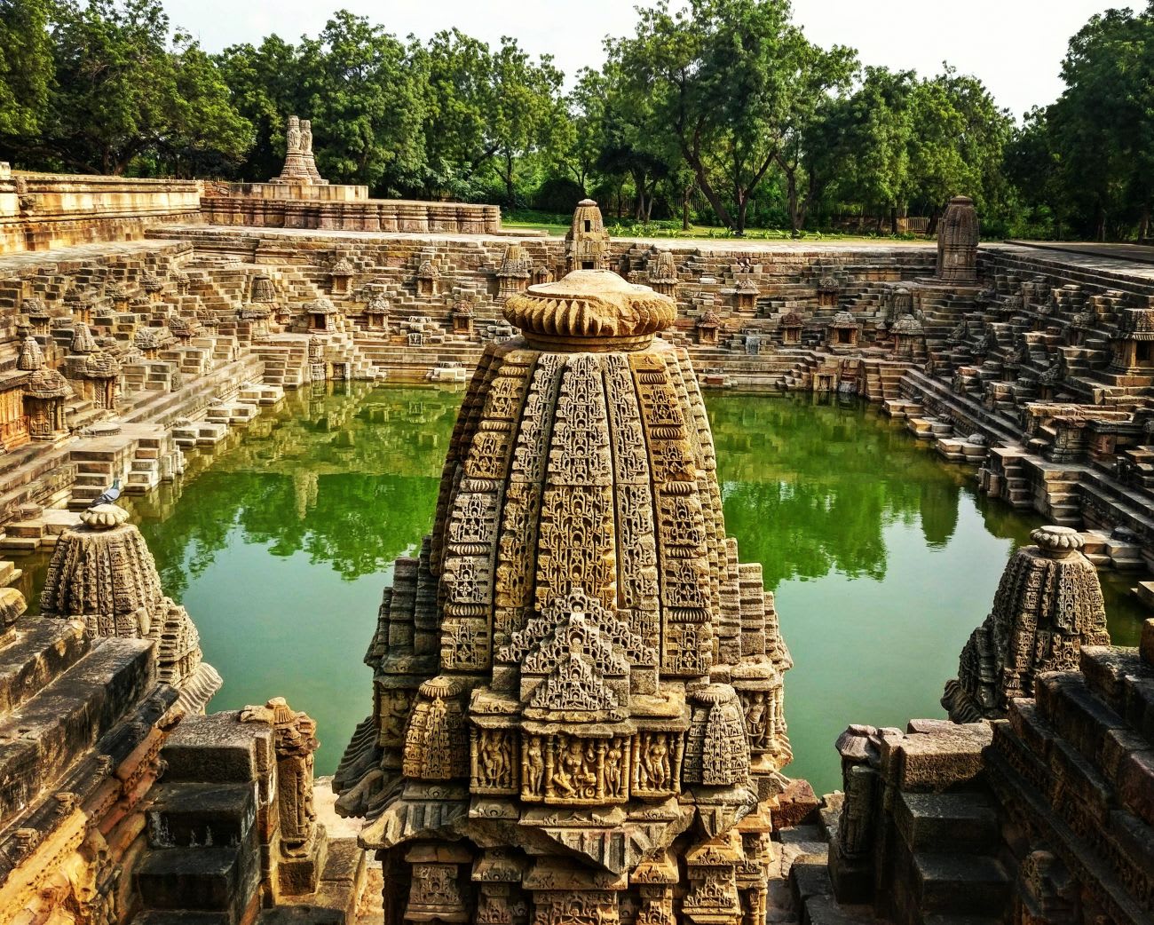 Hire A Car And Driver In Jamnagar