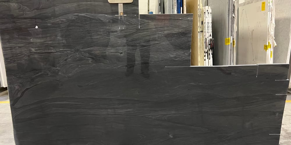 Obsidian Quartzite - StoneTrash