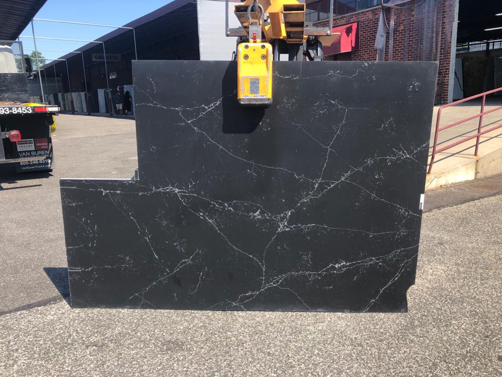 UNIQUE MARQUINA Quartz by Compac - StoneTrash