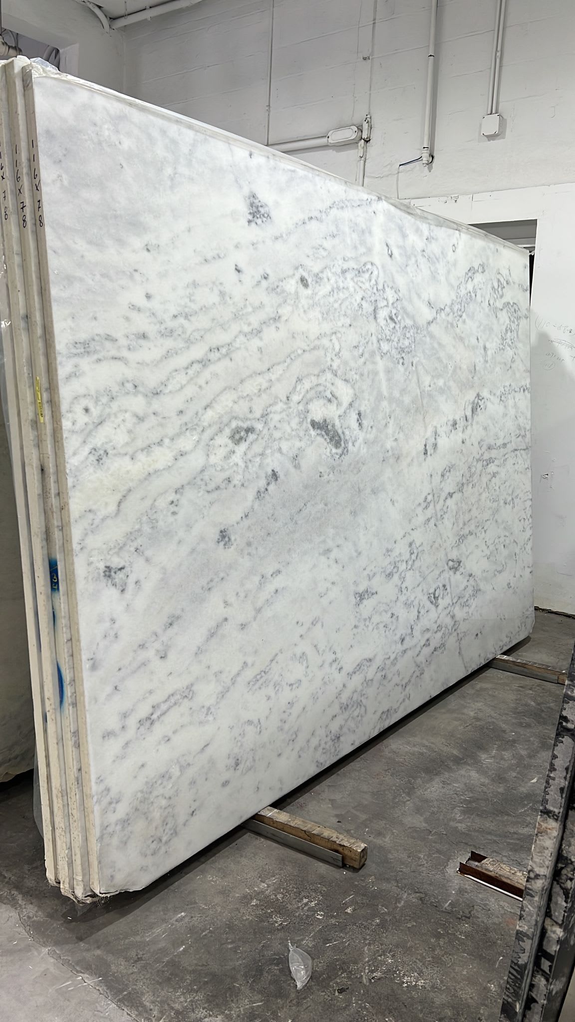 Carrara Shadow Quartz - StoneTrash