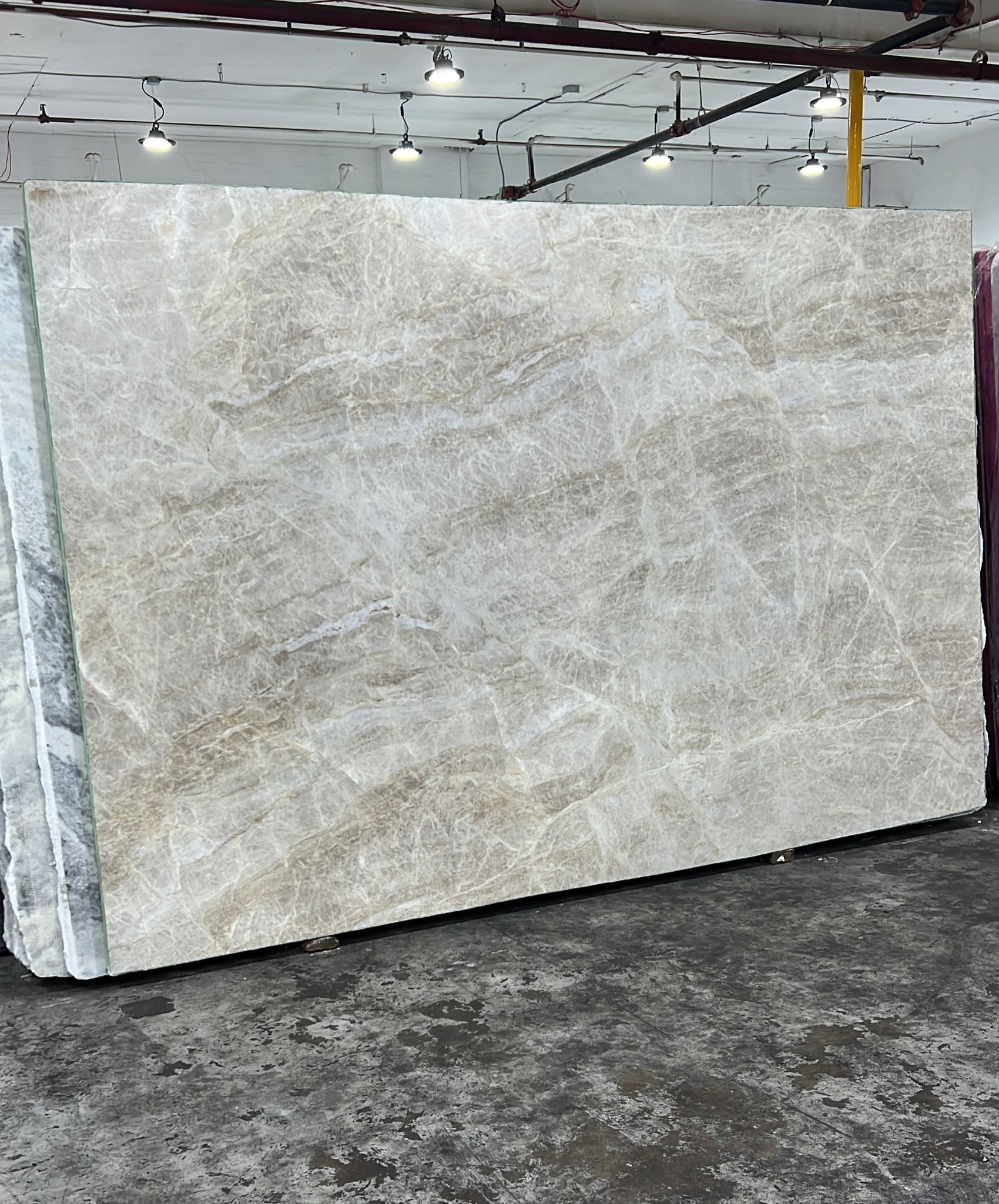 Perla Venata Leather Quartz - StoneTrash