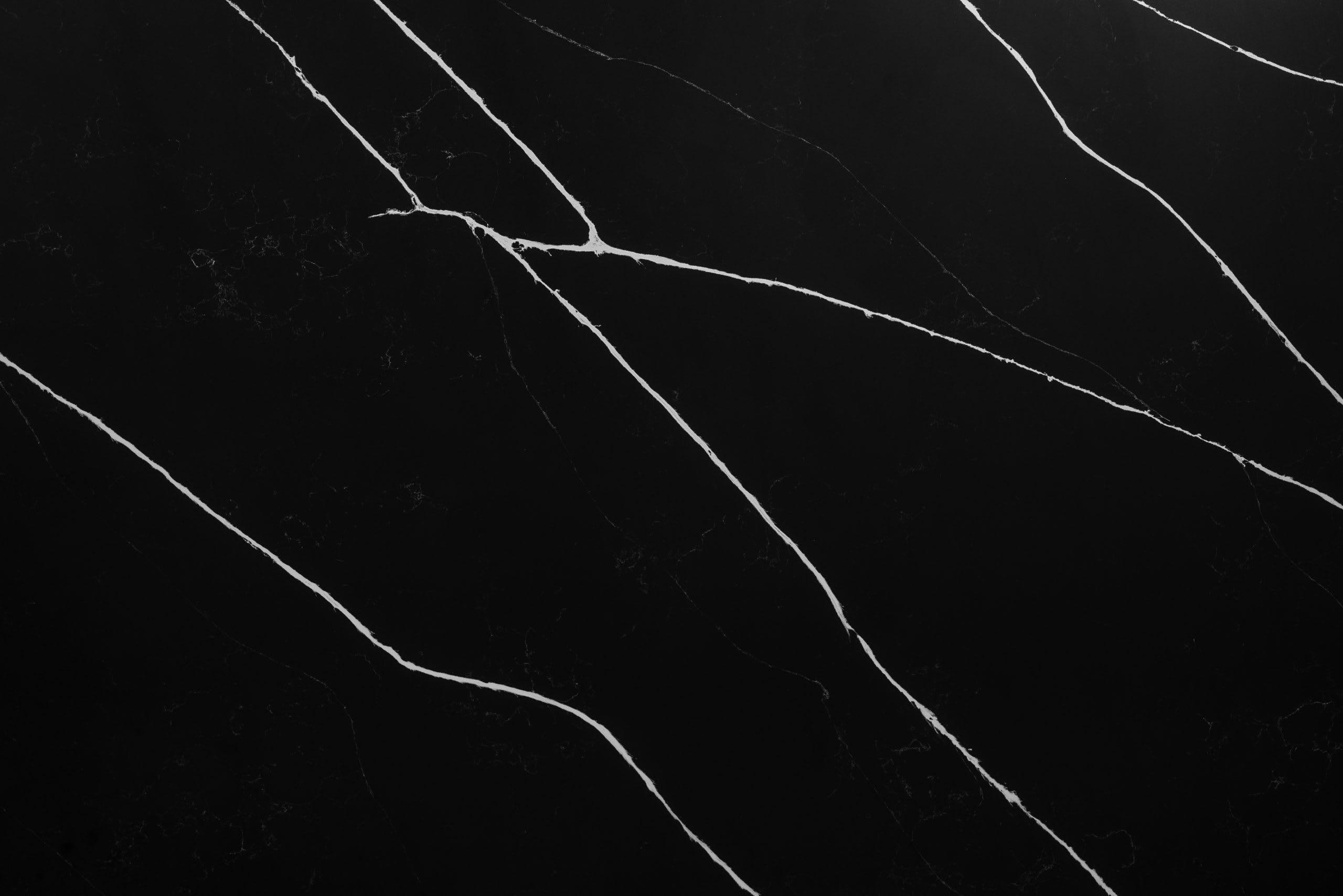 Calacata Nero Polished Quartz by Emerstone - StoneTrash