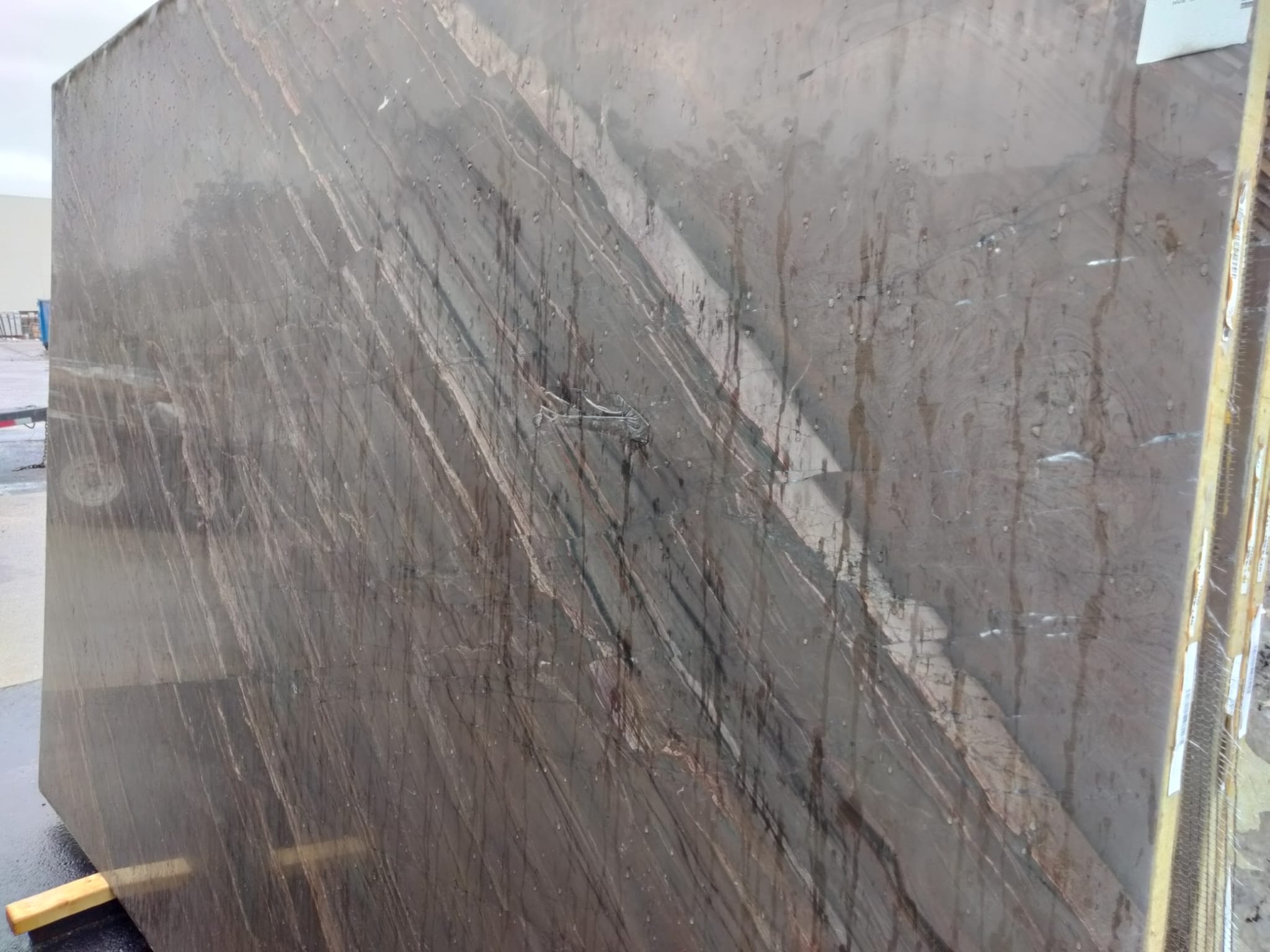 Exuberant Brown 3cm Quartzite - StoneTrash